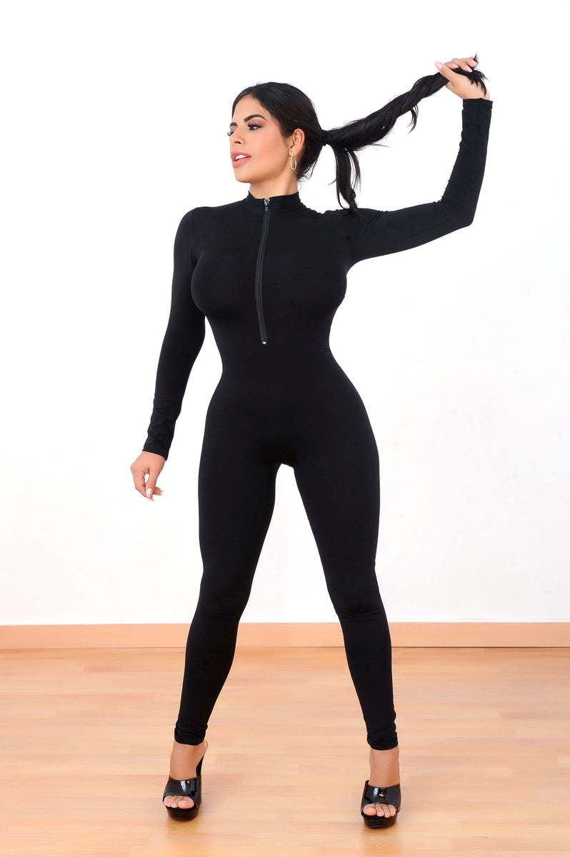 Mono negro de cremallera y manga larga. – Nando Barcelona